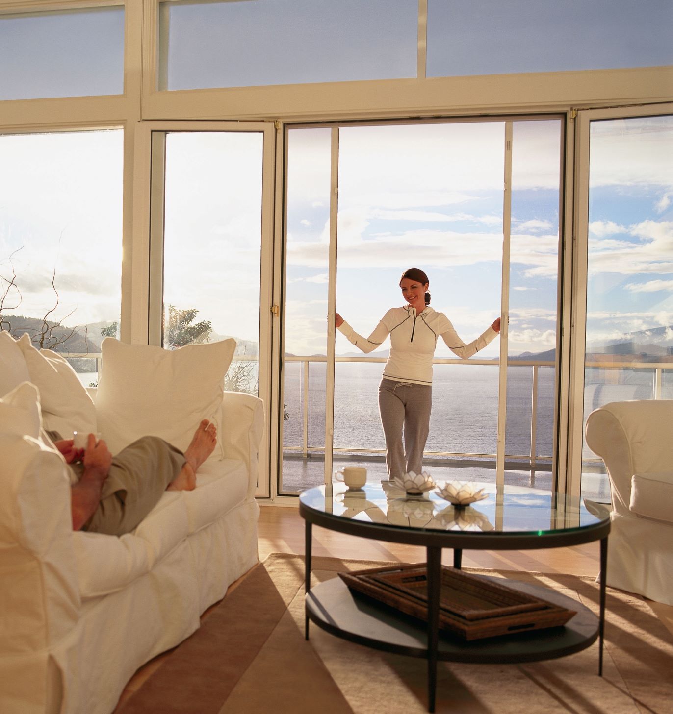 roller retractable door screens